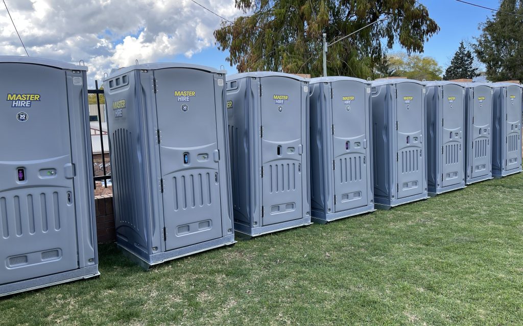 How Many Event Toilets for a Successful Function? (for 100+)