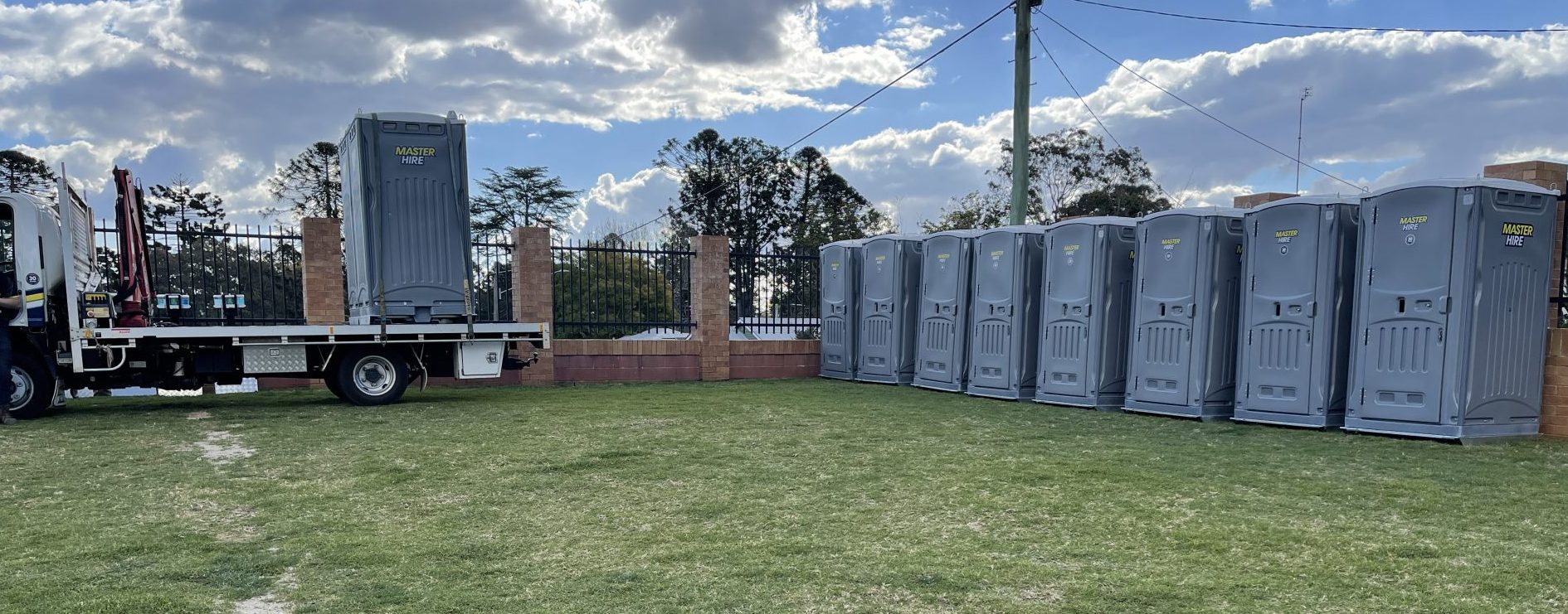 How Many Event Toilets for a Successful Function? (for 100+)